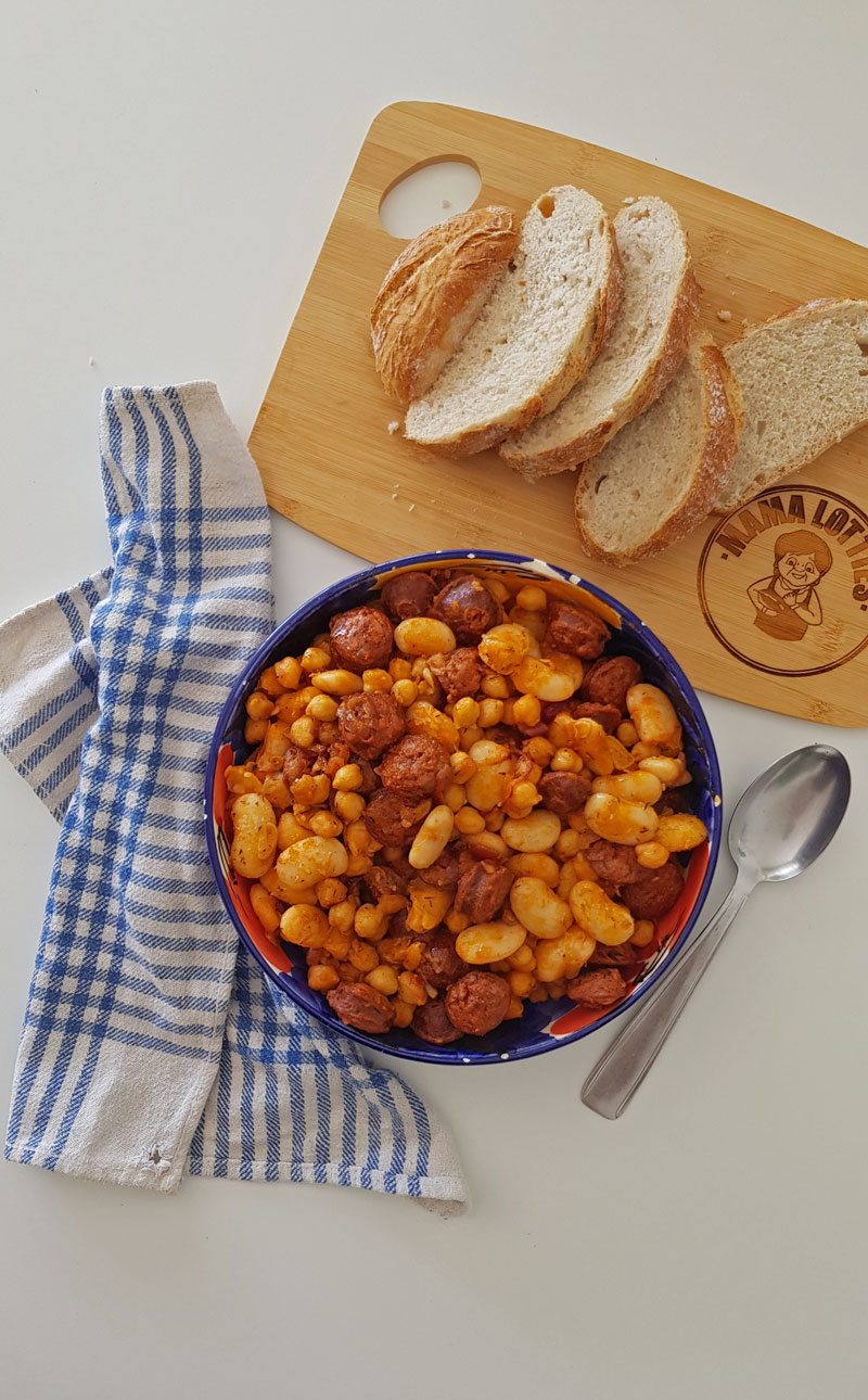 Habas con Chorizo y Jamon (Broad Beans with Chorizo and Ham) | Mama ...
